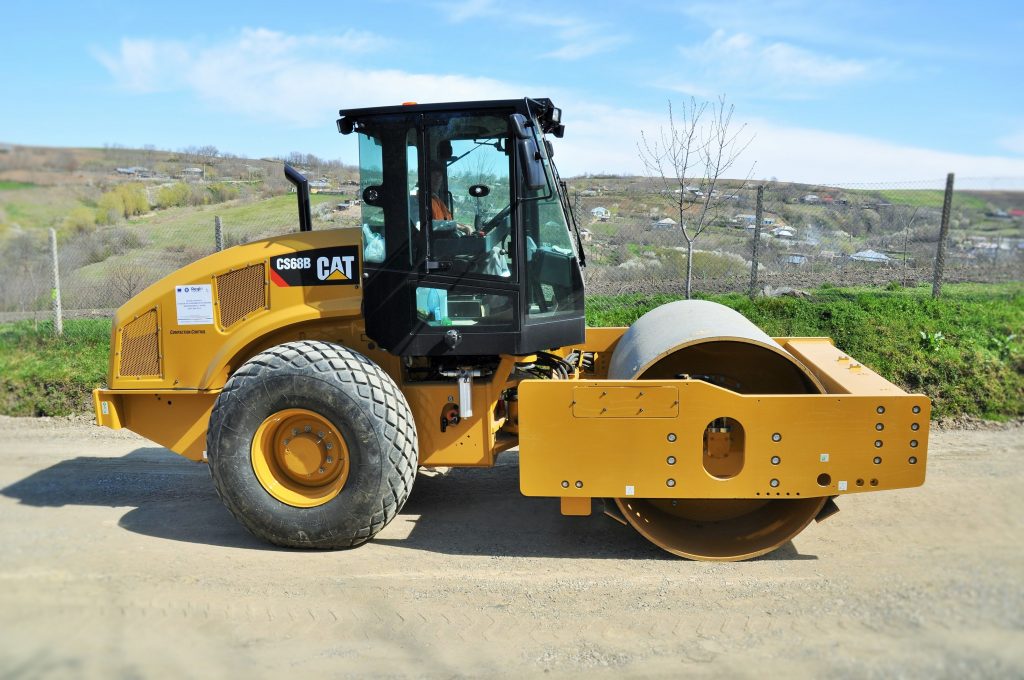 Compactor CATERPILLAR CS68B – Decolmatare Dragare